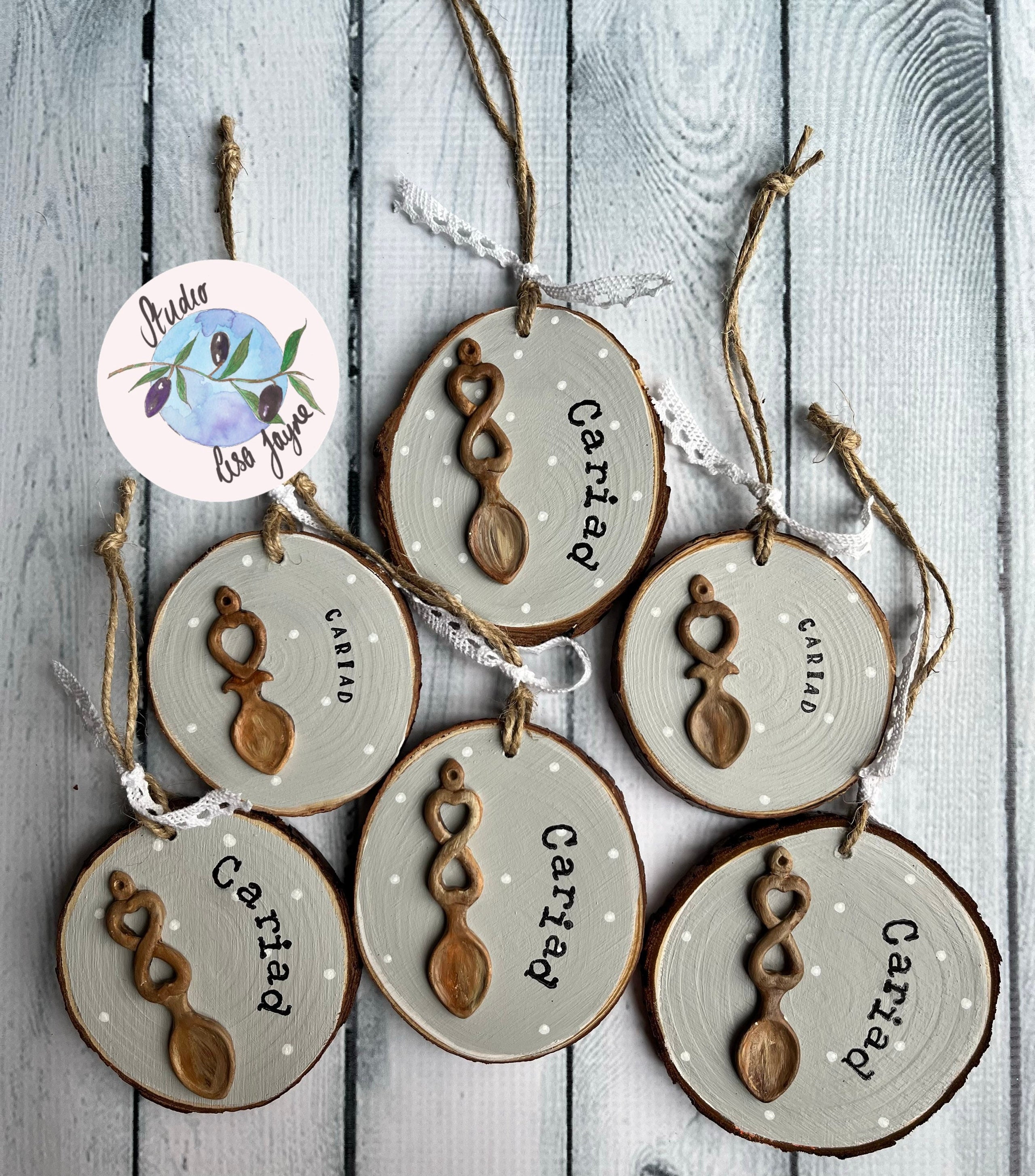 Cariad Lovespoon Handmade Wooden Log Slice Decoration – Studio Lisa Jayne